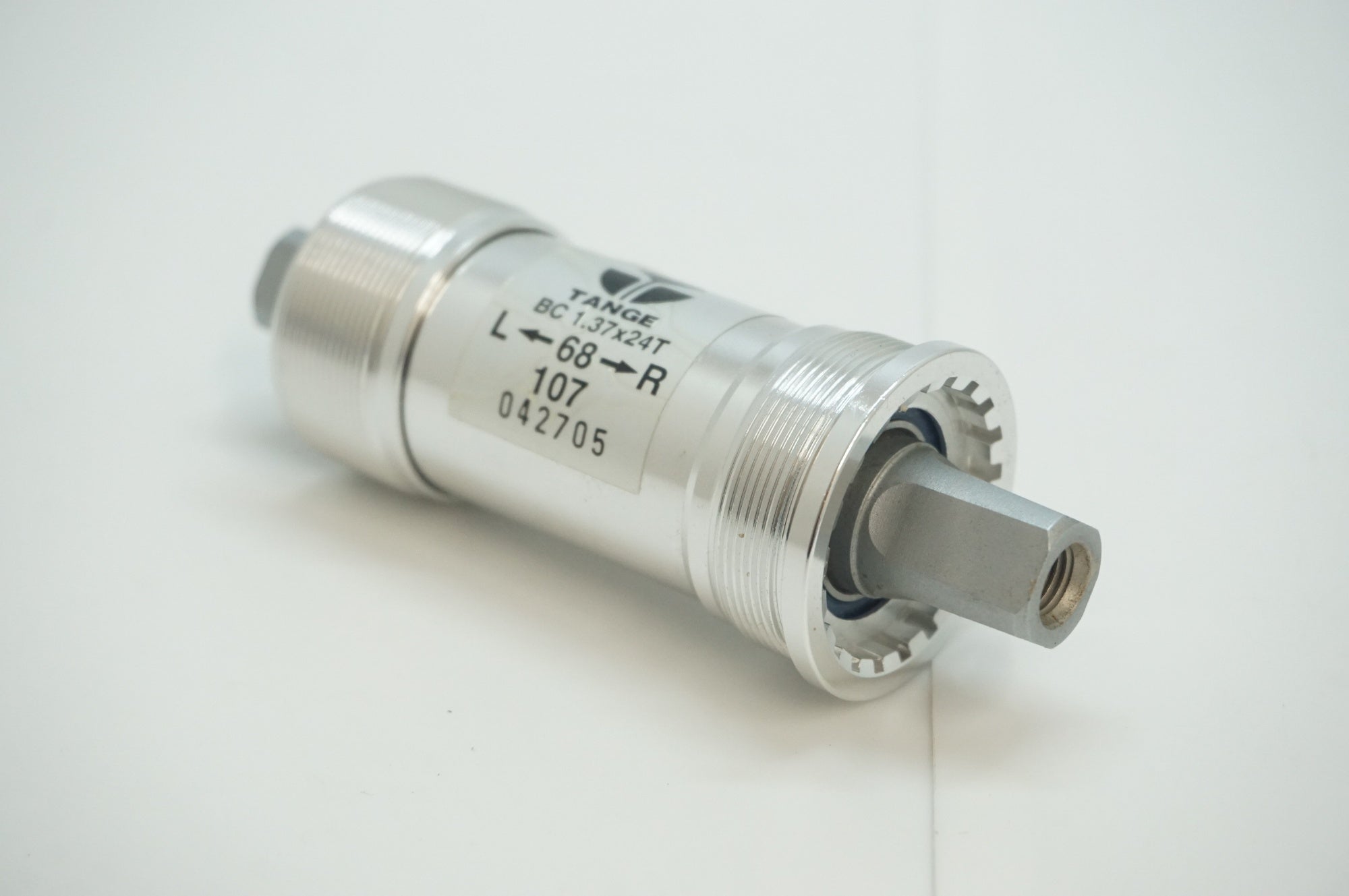 TANGE(タンゲ) LN7922 ボトムブラケット 107mm(未使用品) TANGE 「タンゲ」 LN7922 ボトムブラケット / 福岡店 ｜ バイチャリ