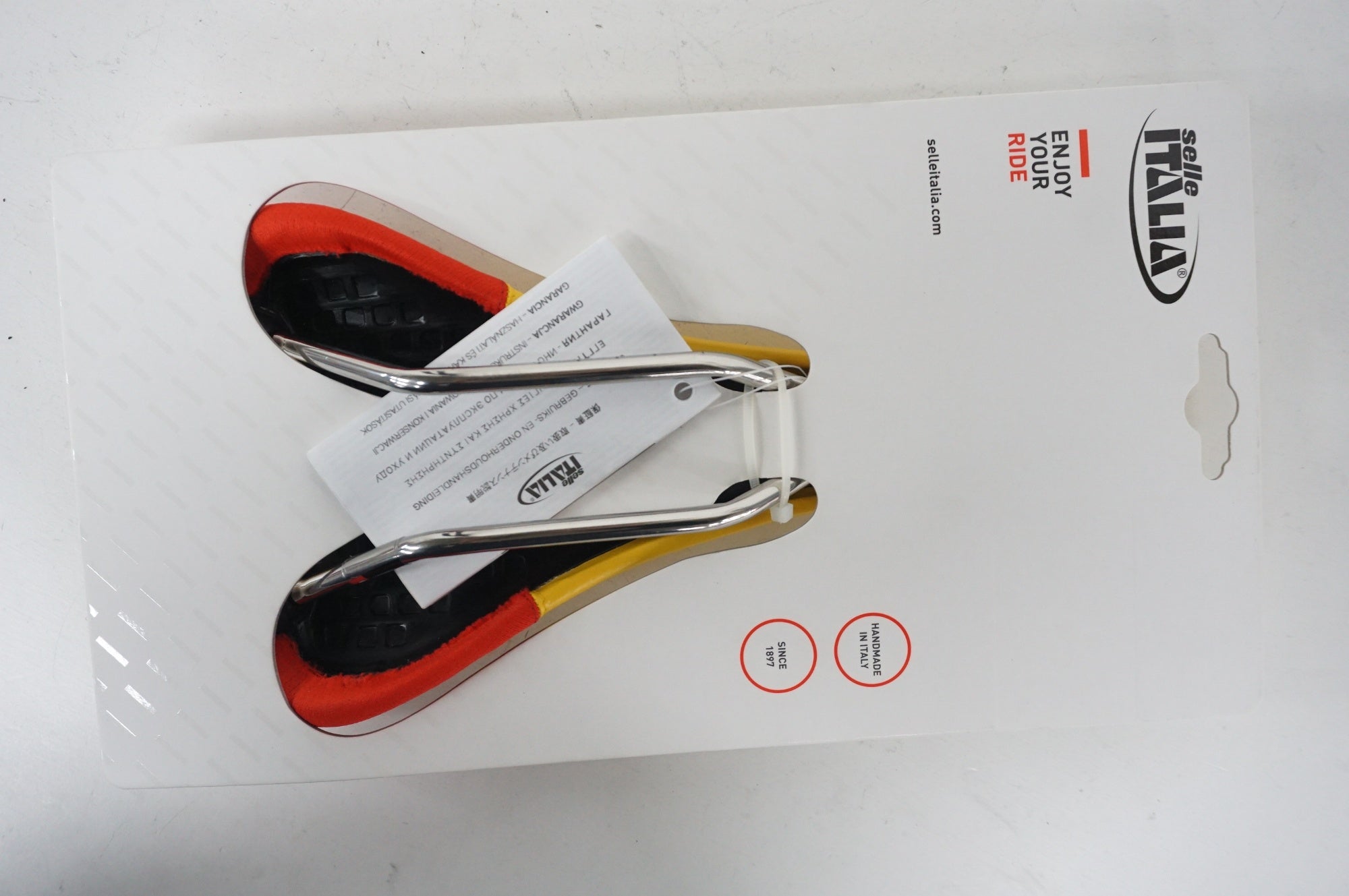 SELLE ITALIA 「セライタリア」 FLITE CLASSIC PANTANI 復刻 SELLE ITALIA 「セライタリア」 FLITE CLASSIC PANTANI 復刻
