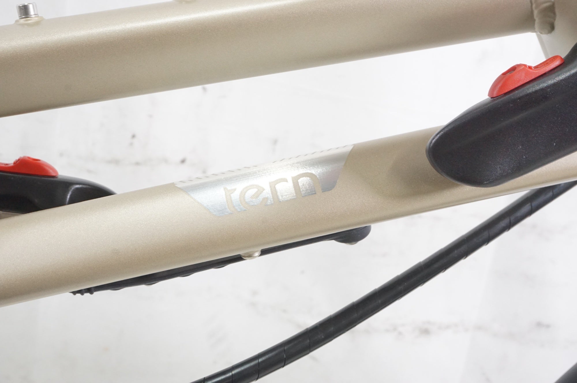 TERN 「ターン」 BYB P8 2021年モデル 折り畳み自転車 / AKIBA店 TERN 「ターン」 BYB P8 2021年モデル 折り畳み自転車 / AKIBA店